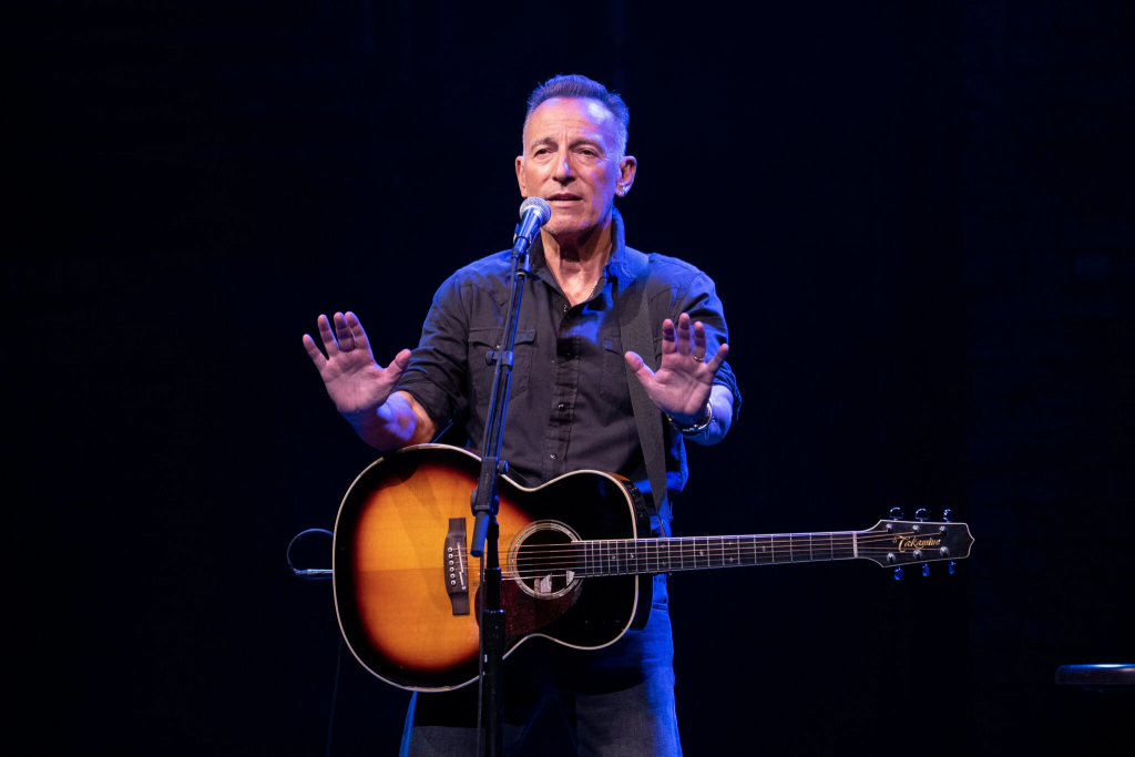 Broadway Reopens with Springsteen on Broadway – The Knight News